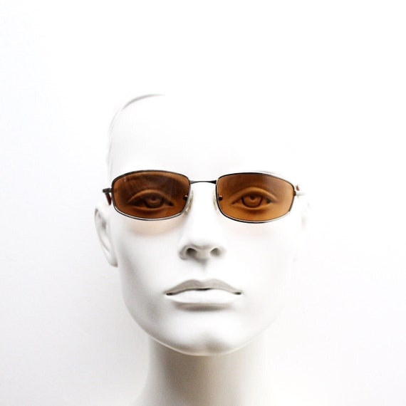 90s vintage angular small oval sunglasses. Curved sol… - Gem