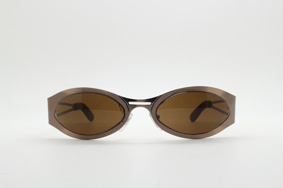 2000s vintage wraparound angular sunglasses. Brown ch… - Gem