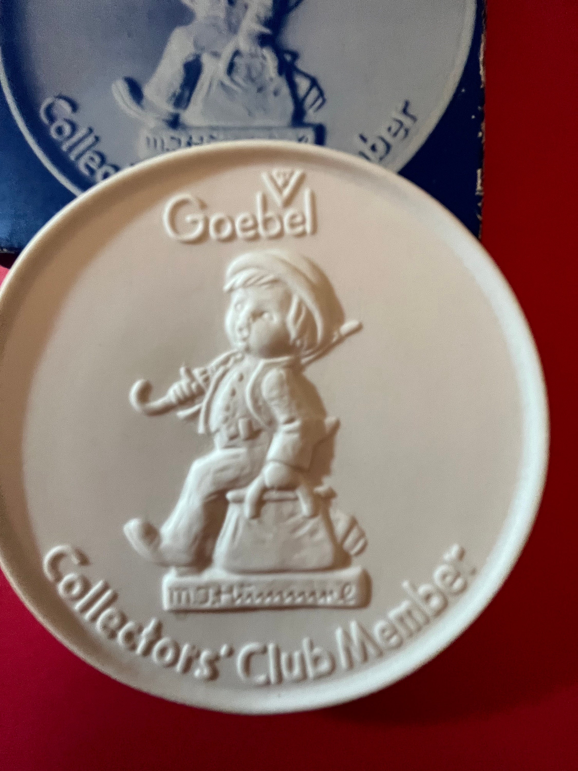 Goebel Collectors Club Member 1976 Ceramic Bisque 4 Plate Box - Etsy