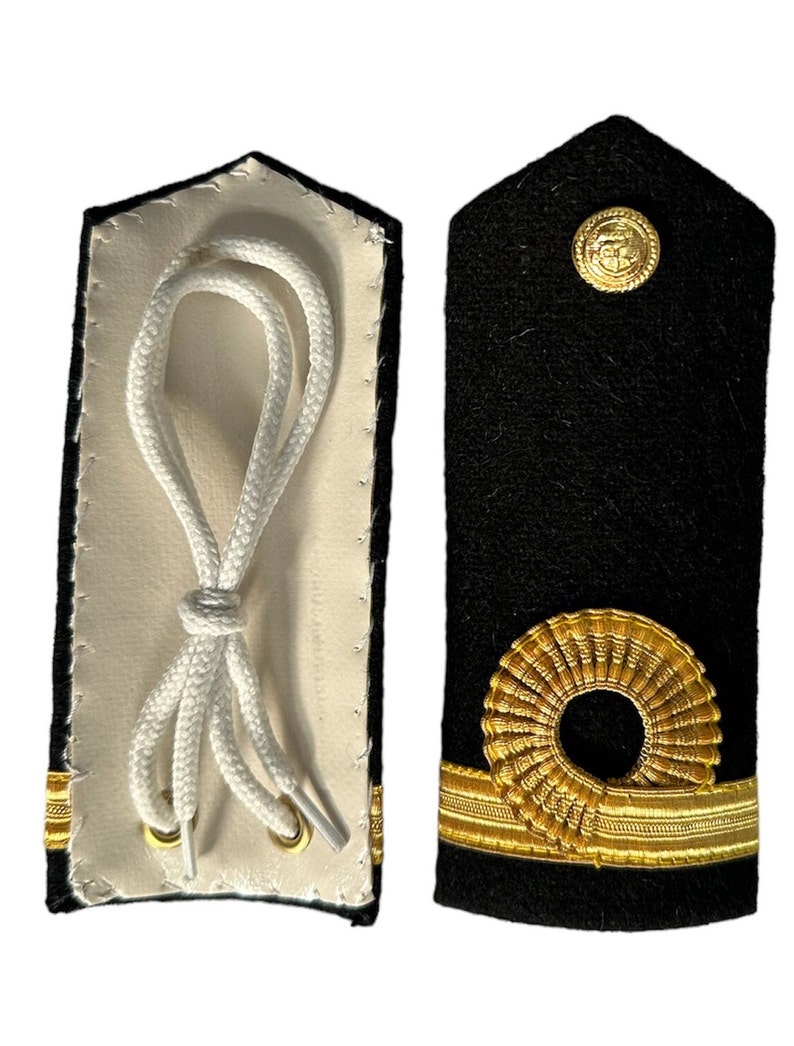 The Royal Navy Sub-lieutenant Rank Insignia Shoulder Board Epaulette - Etsy
