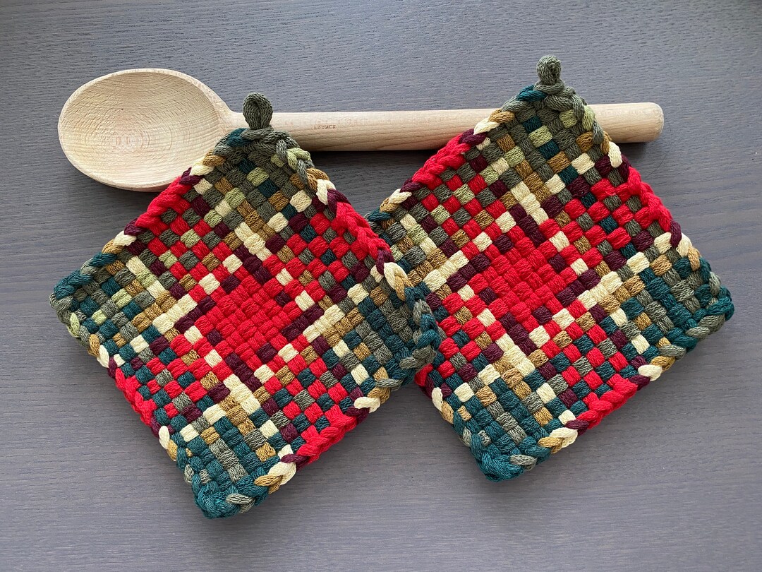 Vintage Christmas — Set of 2 Holiday Artisan Potholders — Red Green ...
