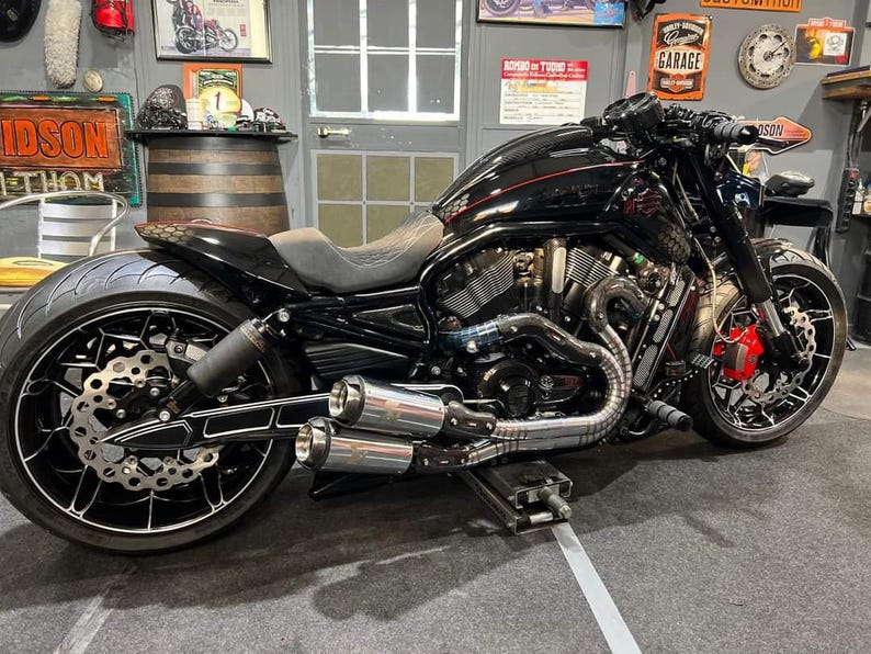 Custom Handmadeexhaust System for Harley Davidson V-rod | Pie-cut TIG ...