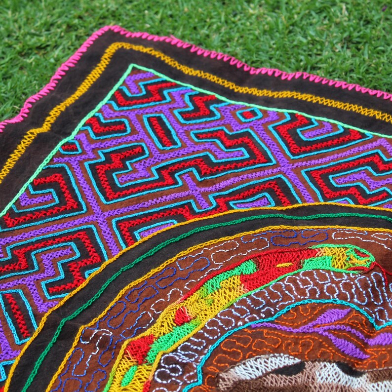 Shipibo Handmade Embroidered Altar Cloth, Snakes & Kené Pattern, 74 Cm ...