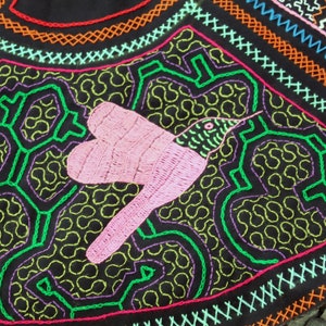 Hummingbirds & Traditional Kené Pattern Shipibo Handmade Embroidery ...