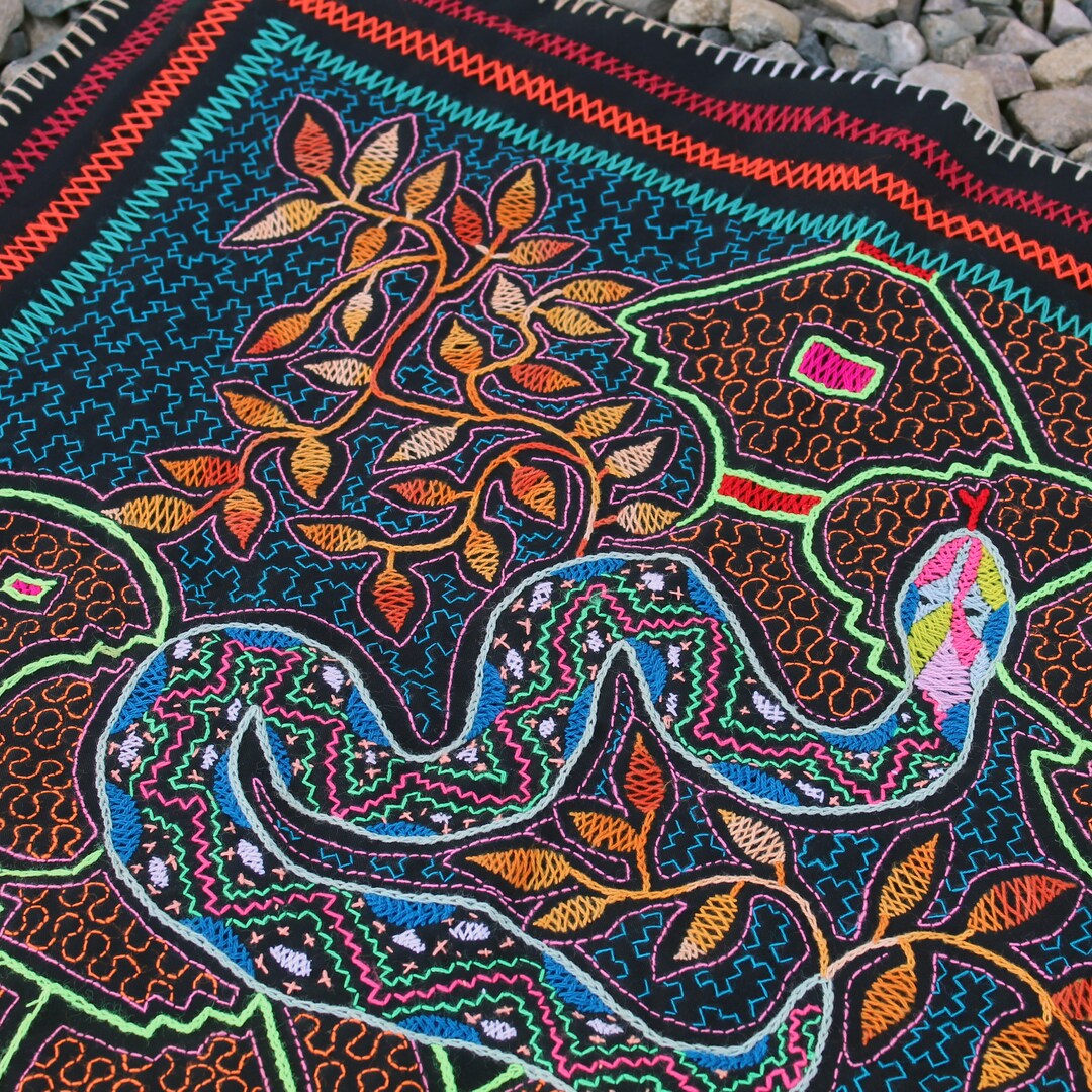 Snake Chakruna & Traditional Kené Pattern Shipibo Handmade - Etsy