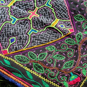 Chakruna & Kené Pattern Shipibo Embroidery Altar Cloth Made by Shipibo ...