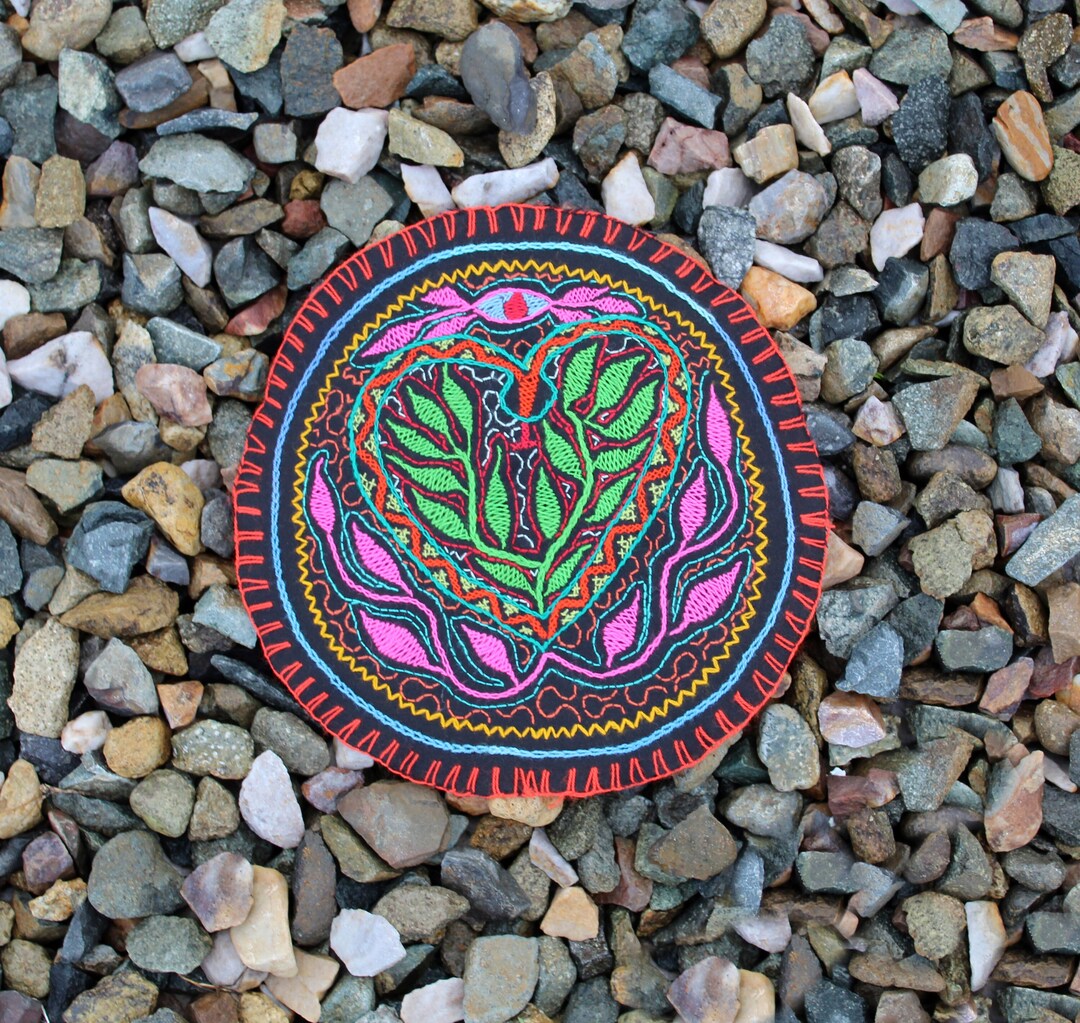 Heart-shaped Snake & Chakruna Pattern Shipibo Embroidery Altar - Etsy