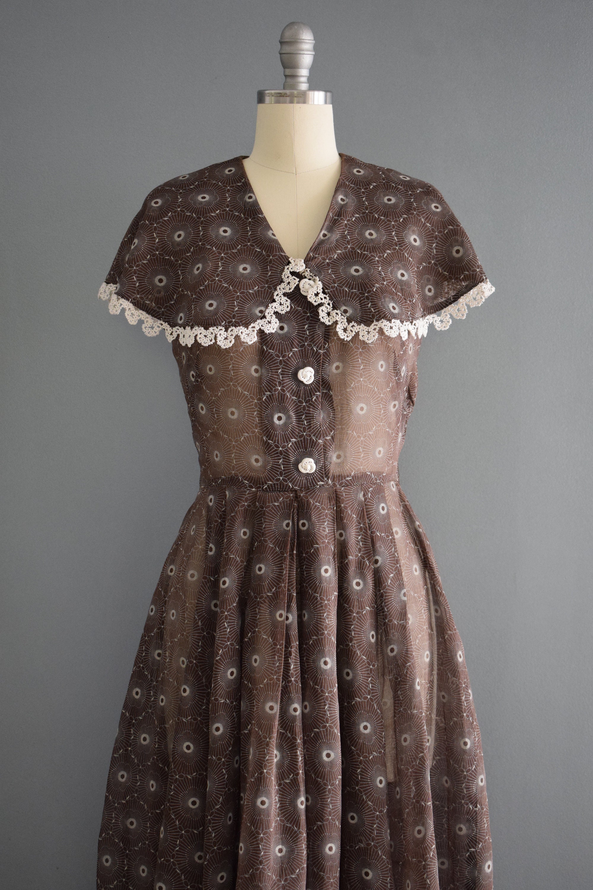 Vintage 1940s Fit and Flare Dress With Large Collar 40s Brown White ...