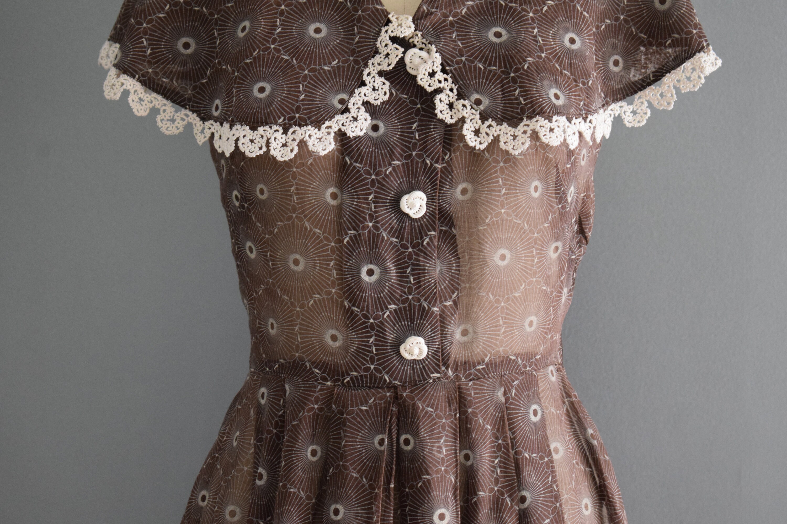 Vintage 1940s Fit and Flare Dress With Large Collar 40s Brown White ...