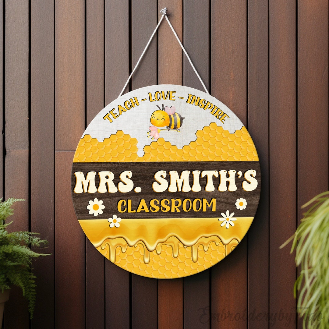 Personalized Bee Door Sign for Teacher, Welcome Door Hanger, Teacher ...