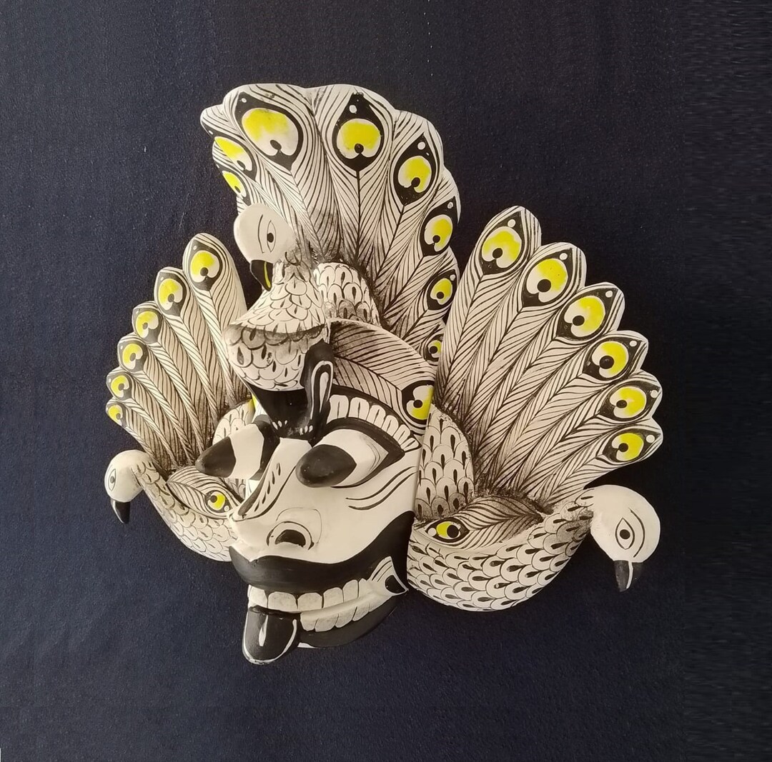 Sri Lankan Traditional Mask Mayura Raksha, Peacock Devil Mask, Peacock ...