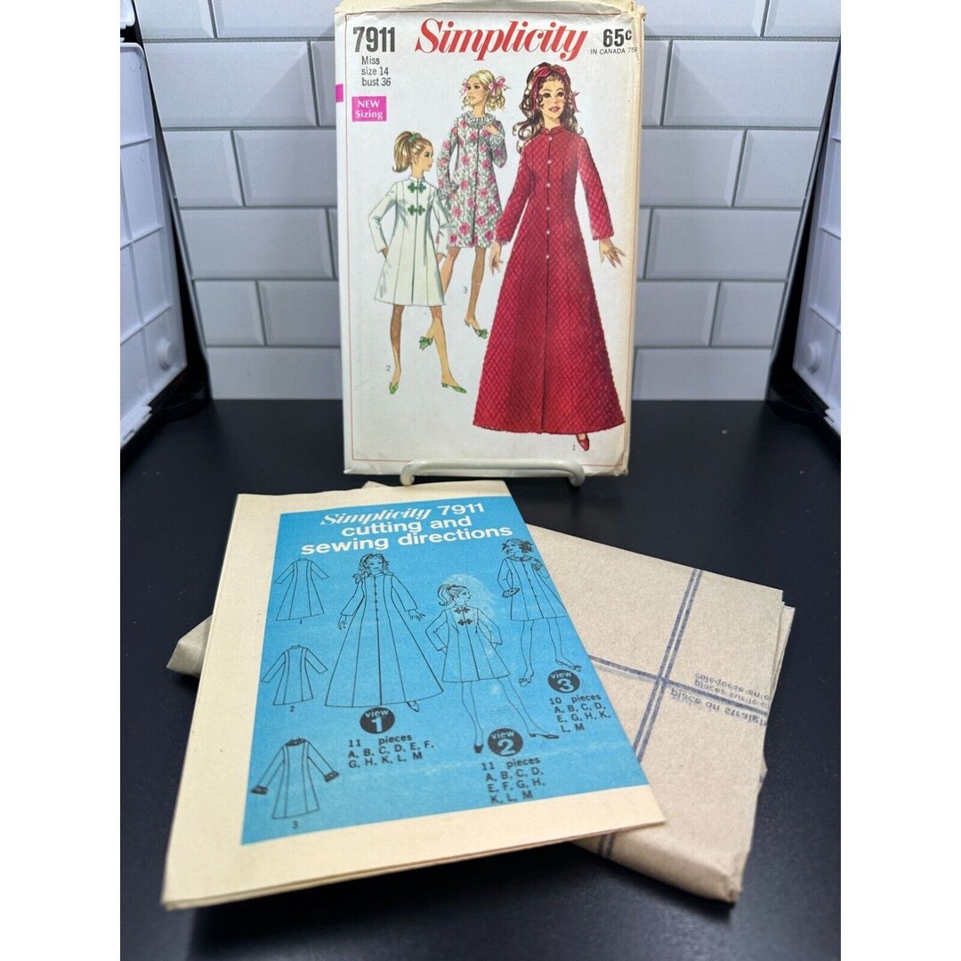 1968 Simplicity Pattern Misses' Robe in Two Lengths 7911 Size 14 Bust ...