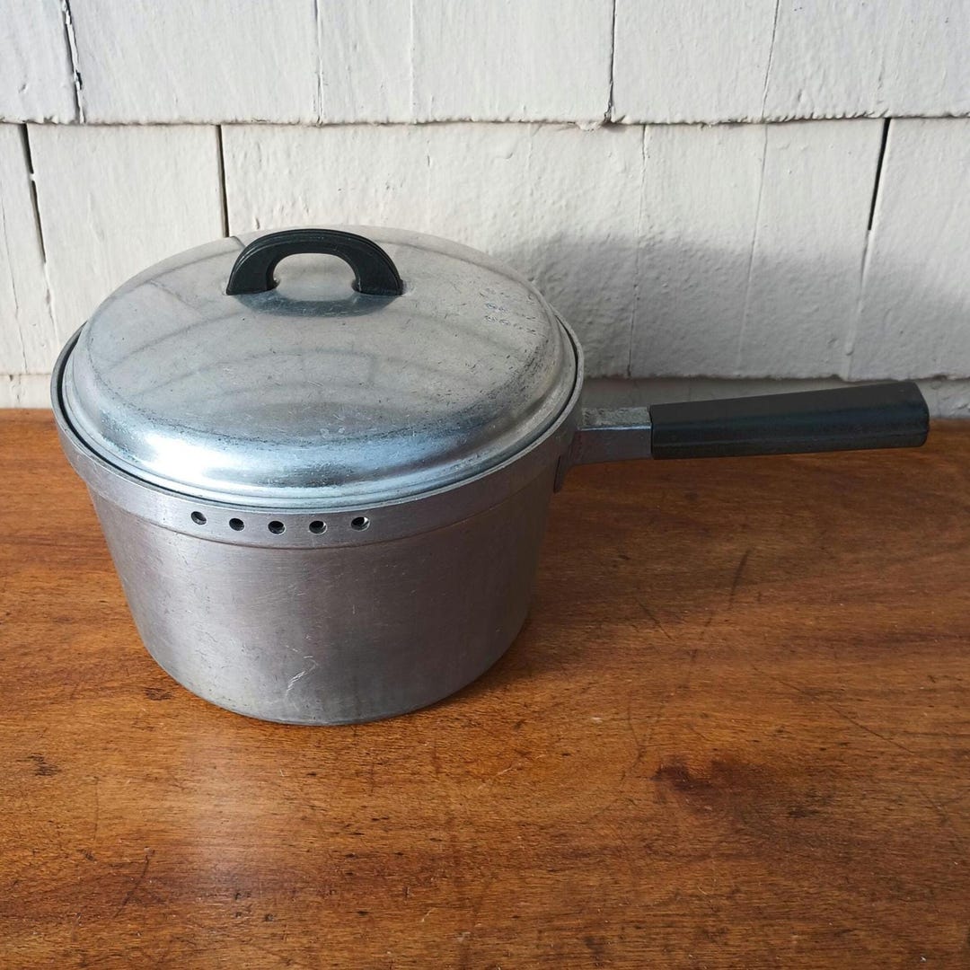 Vintage Aluminum Pot With Strainer and Locking Lid - Vogue - Etsy
