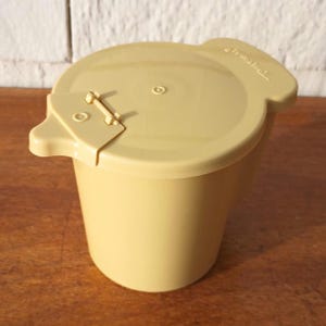 Vintage Tupperware Flip Top Creamer - Harvest Gold - 574-11 - Excellent ...