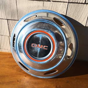 Vintage Large Aluminum GMC Hubcap - Etsy