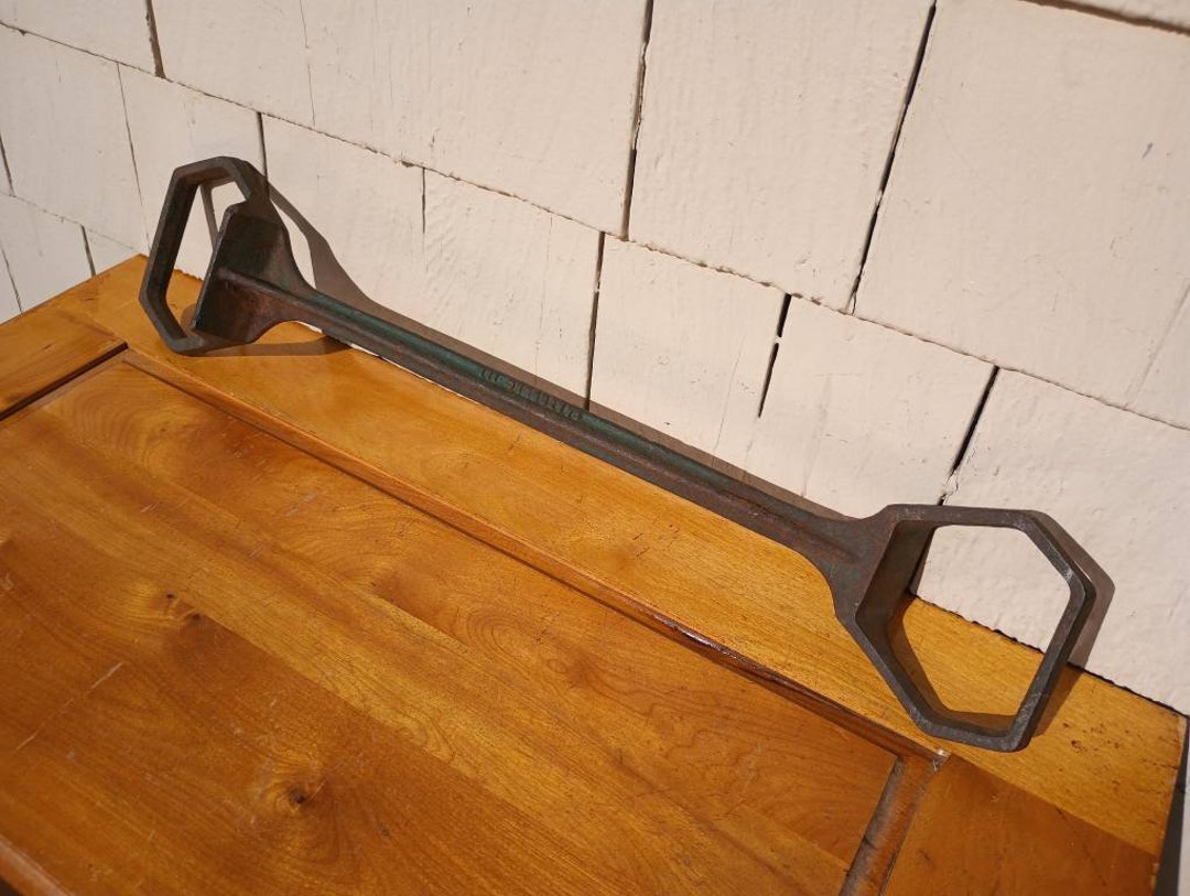 Vintage Farm Tool for Hogs - "dr. Rinehart Handy Hog Holder ...