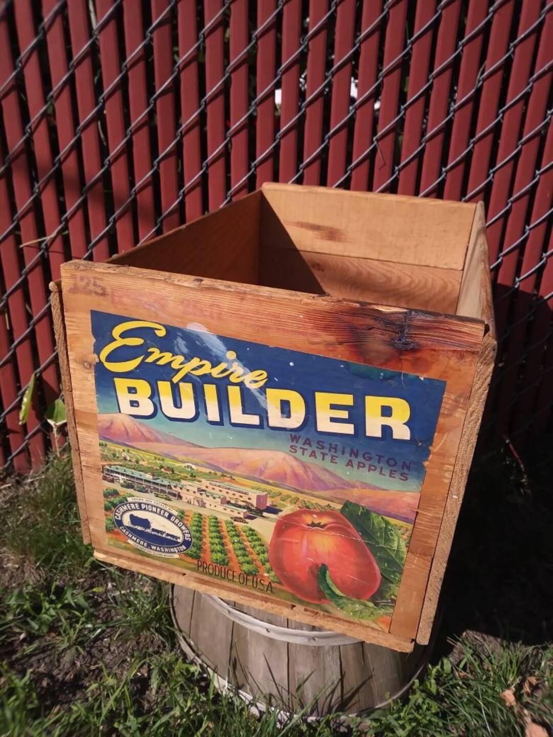 Vintage Fruit Crate - Empire Builder - Washington State Apples ...