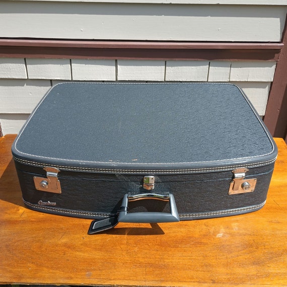 vintage suitcase dark - Gem