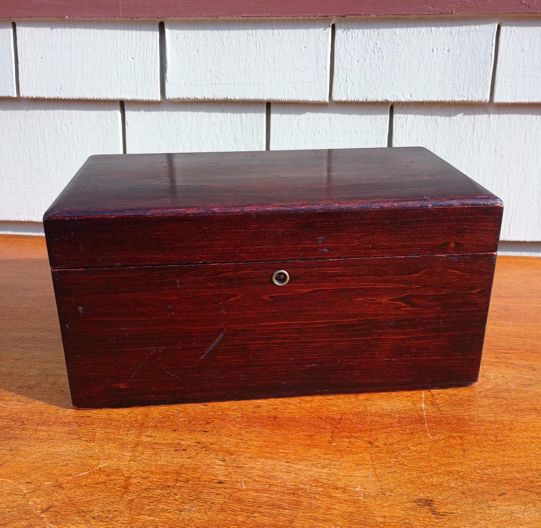 Vintage Wooden Poker Chip Box (empty) - Etsy