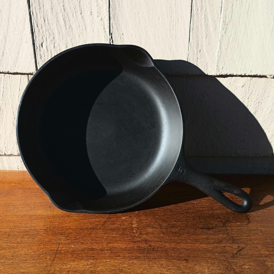 Vintage Wagner Ware Cast Iron Frying Pan or Skillet - Number 6, 1056H ...