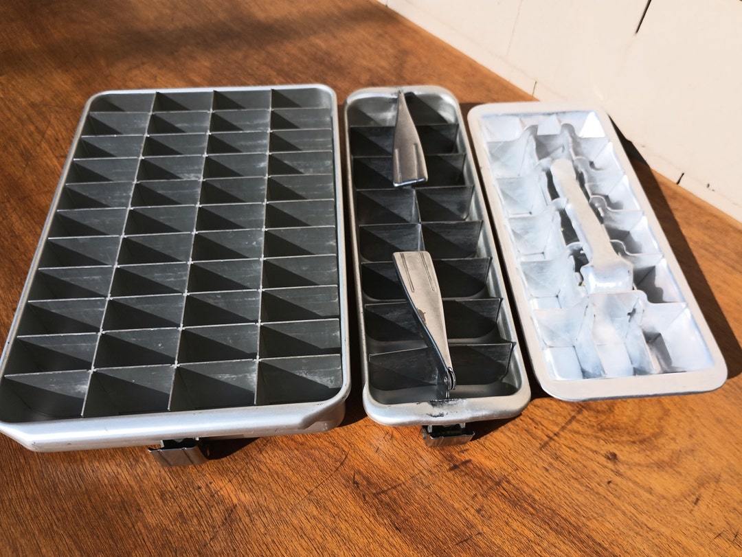 Three Vintage Ice Cube Trays - Etsy