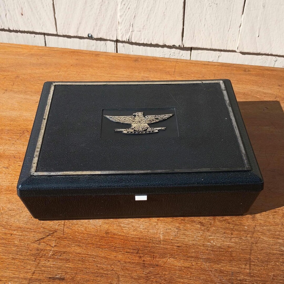 Vintage Plastic Cigar Box - Mark 4 Magnates - the Cigar of Precision - Etsy
