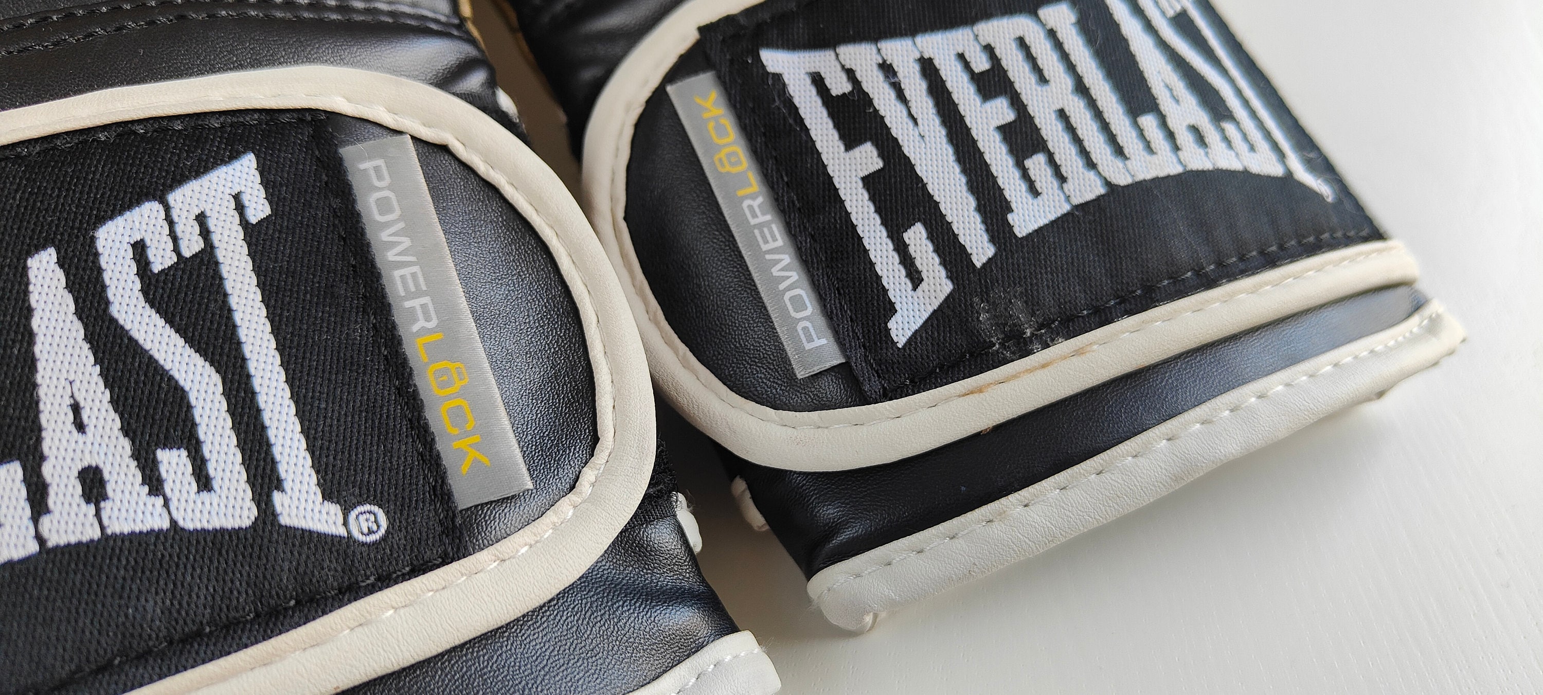 Rare Black & Gold Everlast Powerlock Boxing Gloves - 16oz / Power and ...