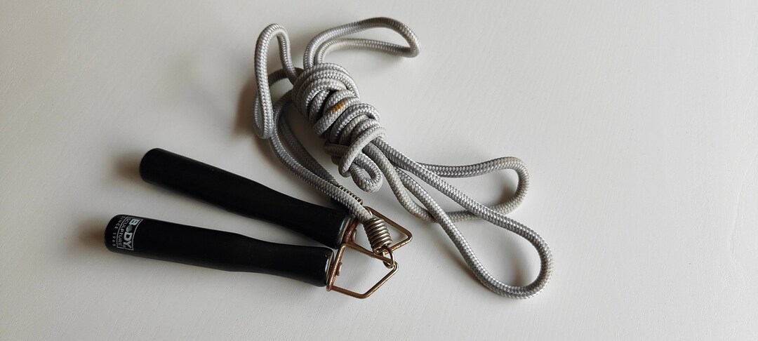 Vintage Jump Rope Body Sculpture Edition / Wooden Handles Old Skipping ...