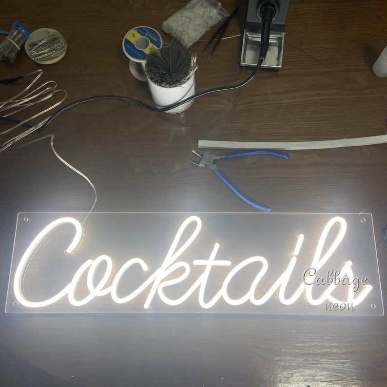 Cocktails Neon Sign LED Light Logo Red 'cocktails' | Etsy