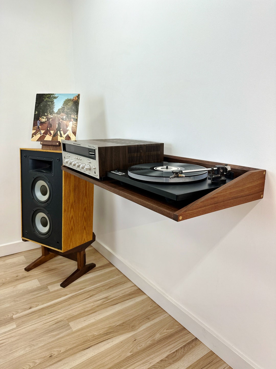 Floating Turntable Shelf / Customizable Record Player Ledge / Projector ...