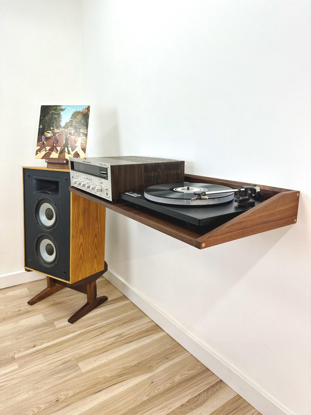 Floating Turntable Shelf / Customizable Record Player Ledge / Projector ...