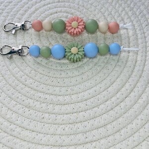Daisy Flower Keychain, Beaded Keychain, Silicone Beaded, Purse Clip ...