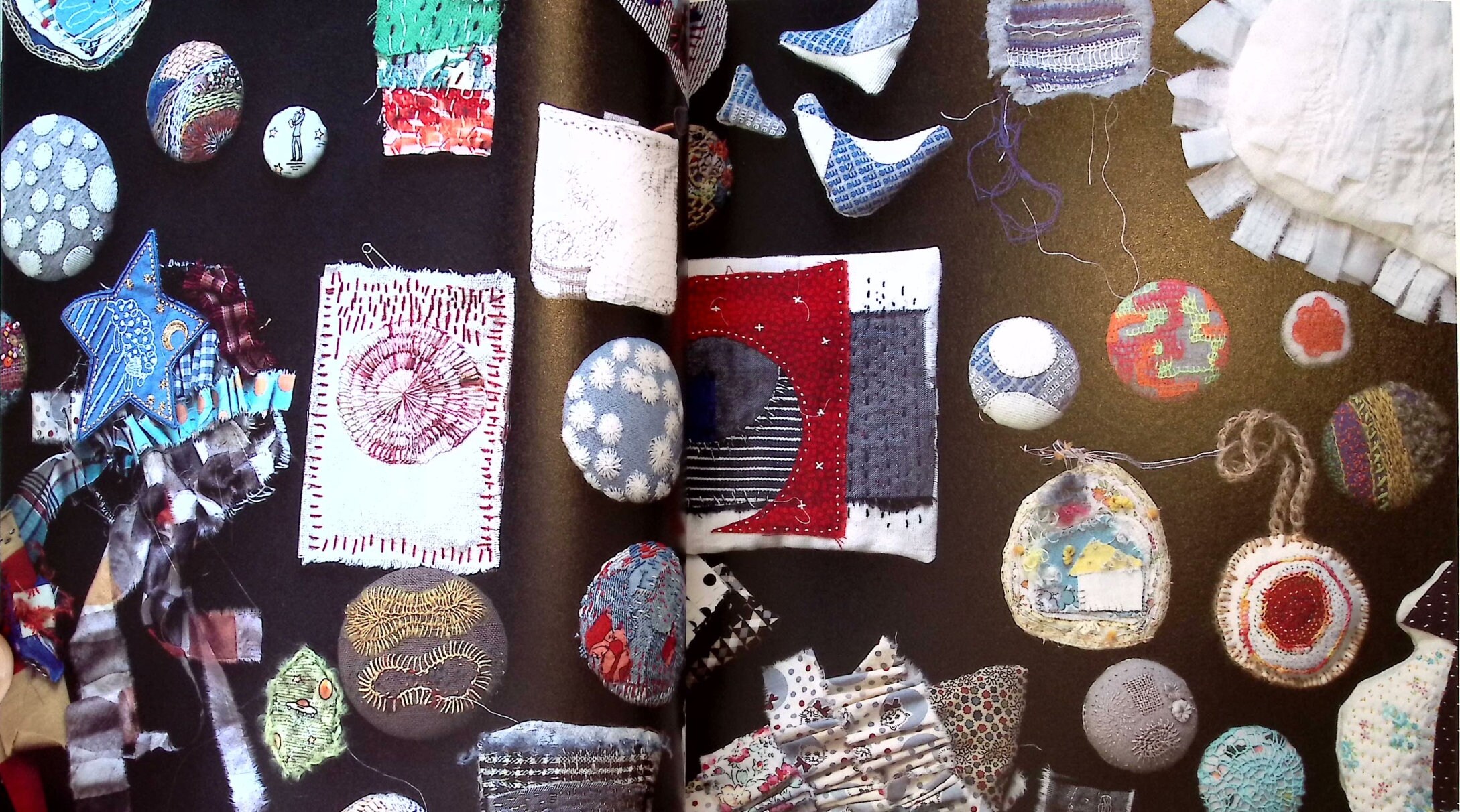 Hikaru Noguchi Darning Broaches by Sewing Technique - Japanese Craft ...