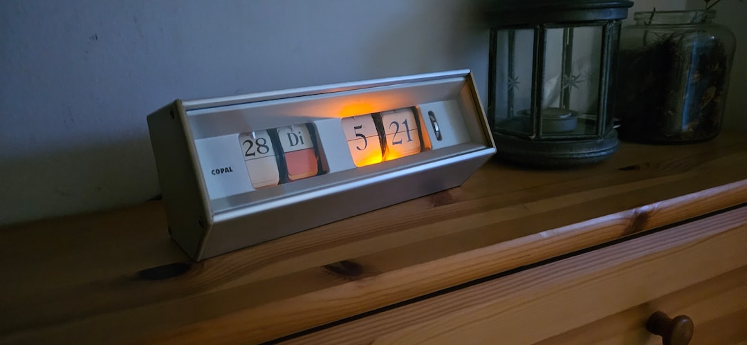 Copal 601, Flip Clock,with Day and Date,vitange, - Etsy