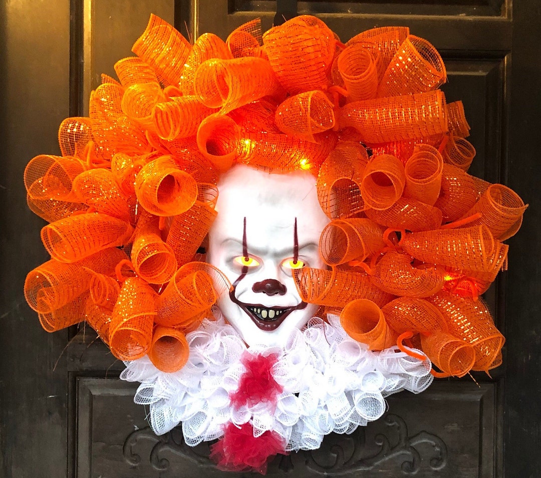 Pennywise Wreath / Scary Creepy Clown IT Penny Wise Door Hanger Perfect ...