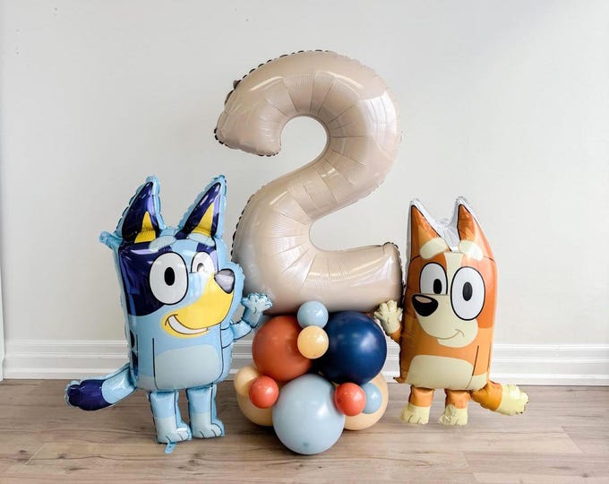 Bluey Balloon Backdrop, Let's Pawty Balloon Garland, Bluey Birthday ...