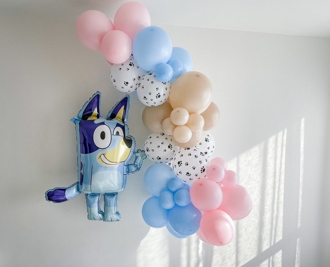 LICENSED Bluey Balloon Garland | Bluey Balloon | Let's Pawty Balloon ...