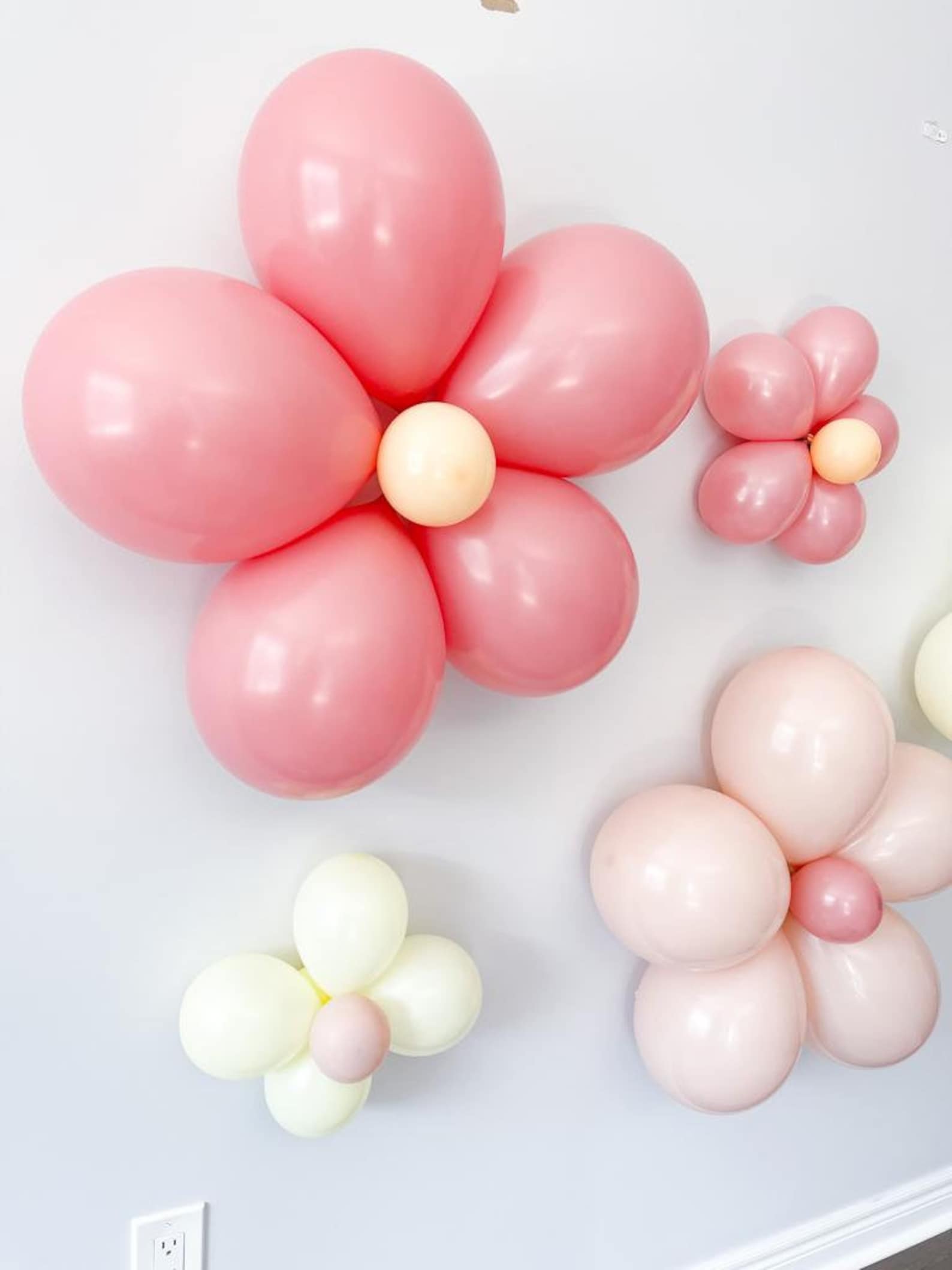 Retro Daisy Balloon Flower Wall First Birthday Party Decor Balloon Arch ...