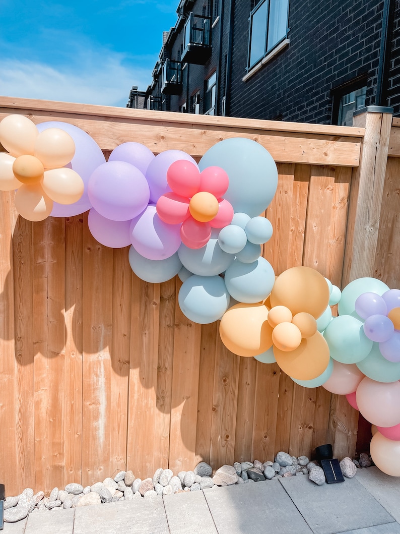Groovy One Balloon Garland Kit Daisy Balloon Garland - Etsy