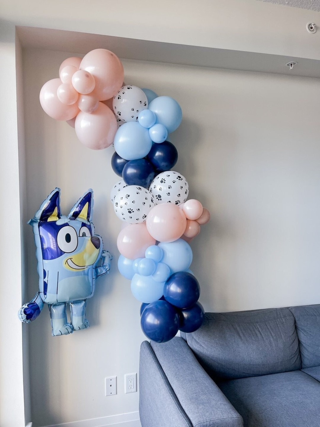 LICENSED Bluey Balloon Garland | Bluey Balloon | Let's Pawty Balloon ...
