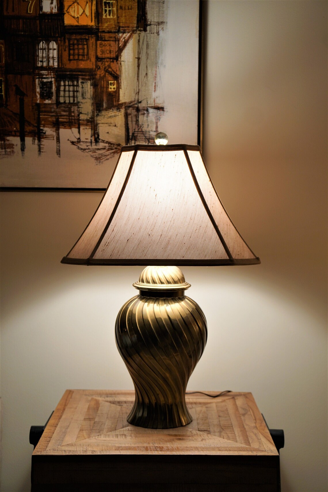 Vintage Heavy Brass Table Lamp With Raised Curved Ribs Vintage Brass ...