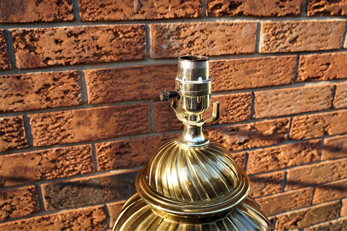 Vintage Heavy Brass Table Lamp With Raised Curved Ribs Vintage Brass ...