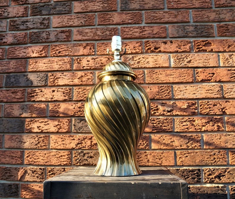 Vintage Heavy Brass Table Lamp With Raised Curved Ribs Vintage Brass ...