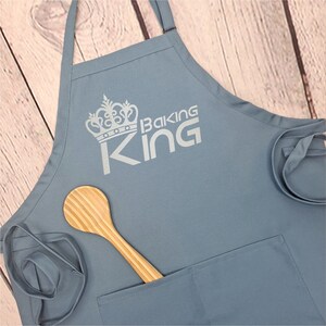 King Apron: Embroidered Baking Apron With Pockets, Adjustable Neck - Etsy