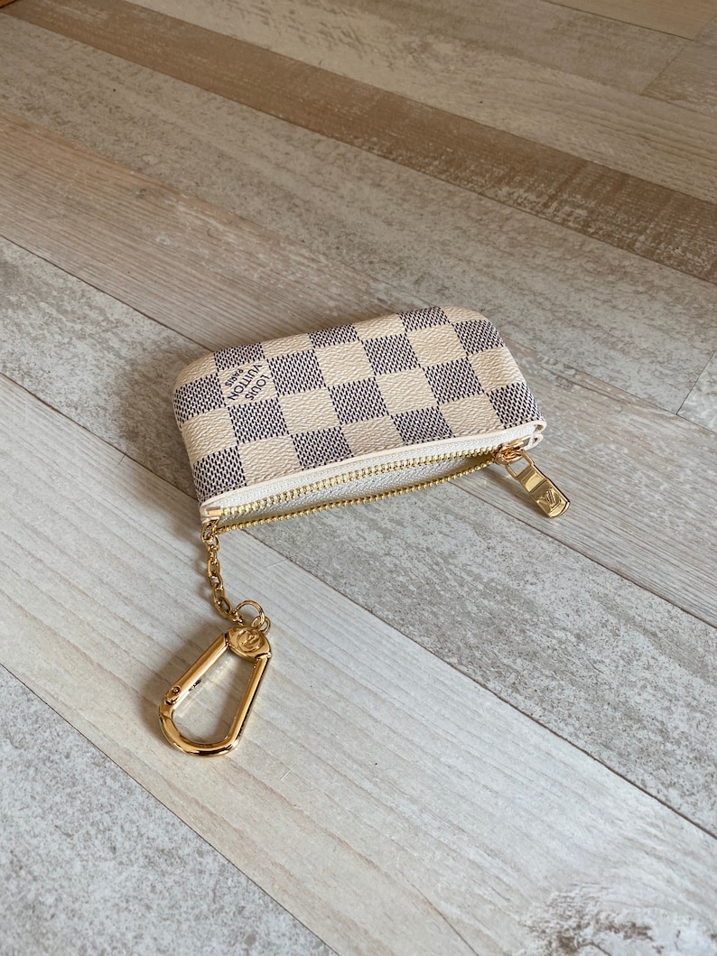 Lv Coin Purse With Chain Link | semashow.com