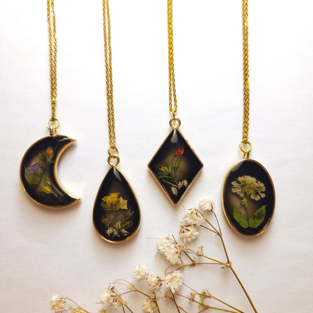 Dried Wild Flowers Pendants Translucent Black Pressed Flower Necklace ...