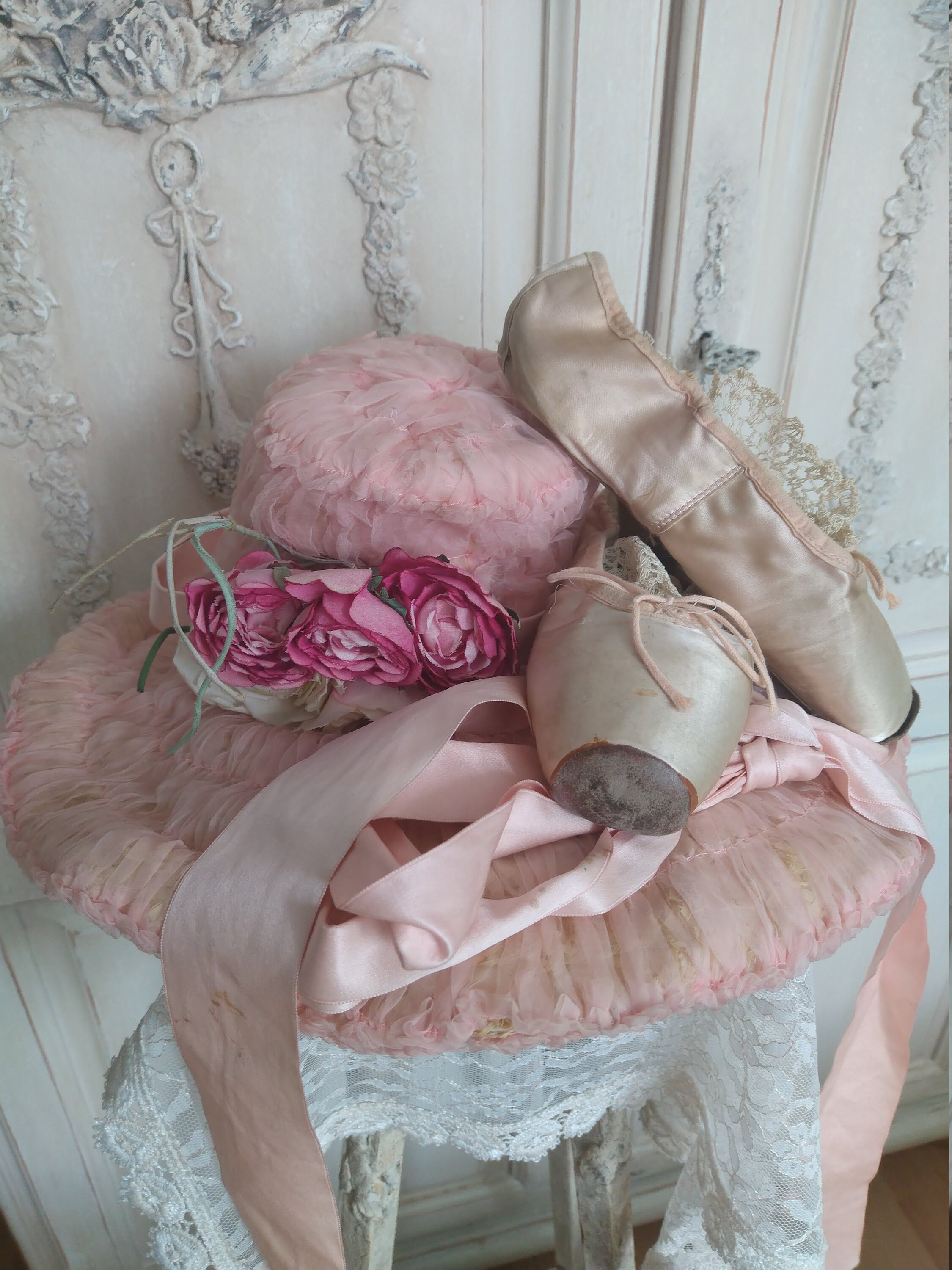 Old Satin Ballet Shoes Pointe Shoes Dancing Shabby Chic Faded - Etsy