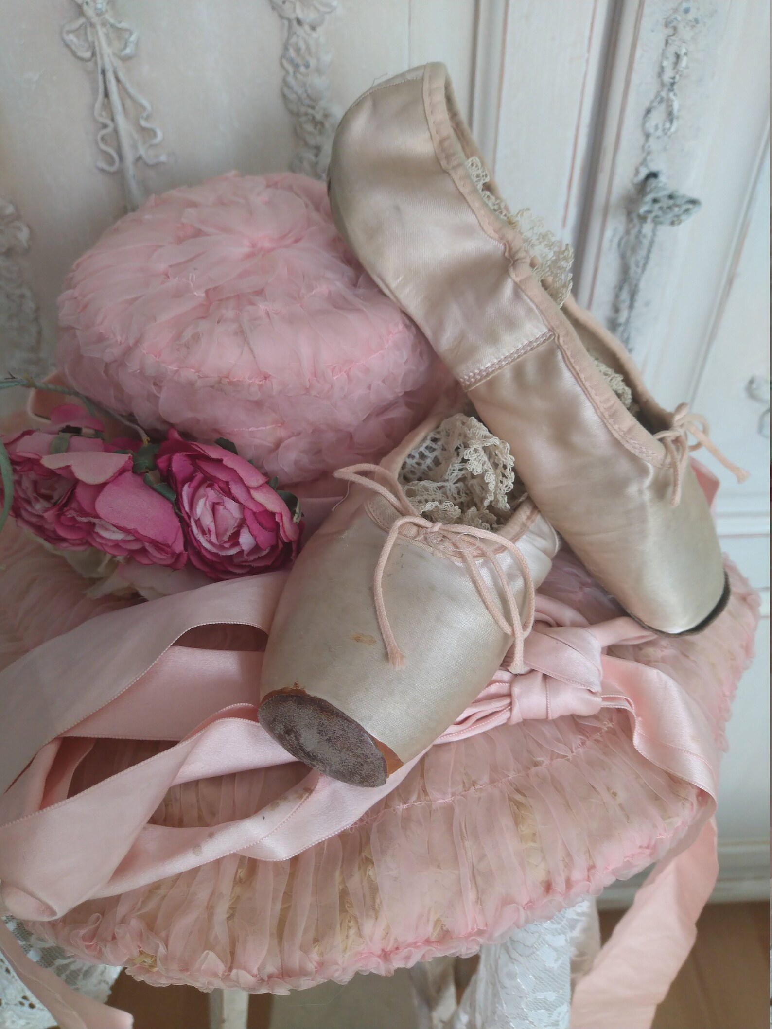 Old Satin Ballet Shoes Pointe Shoes Dancing Shabby Chic Faded - Etsy