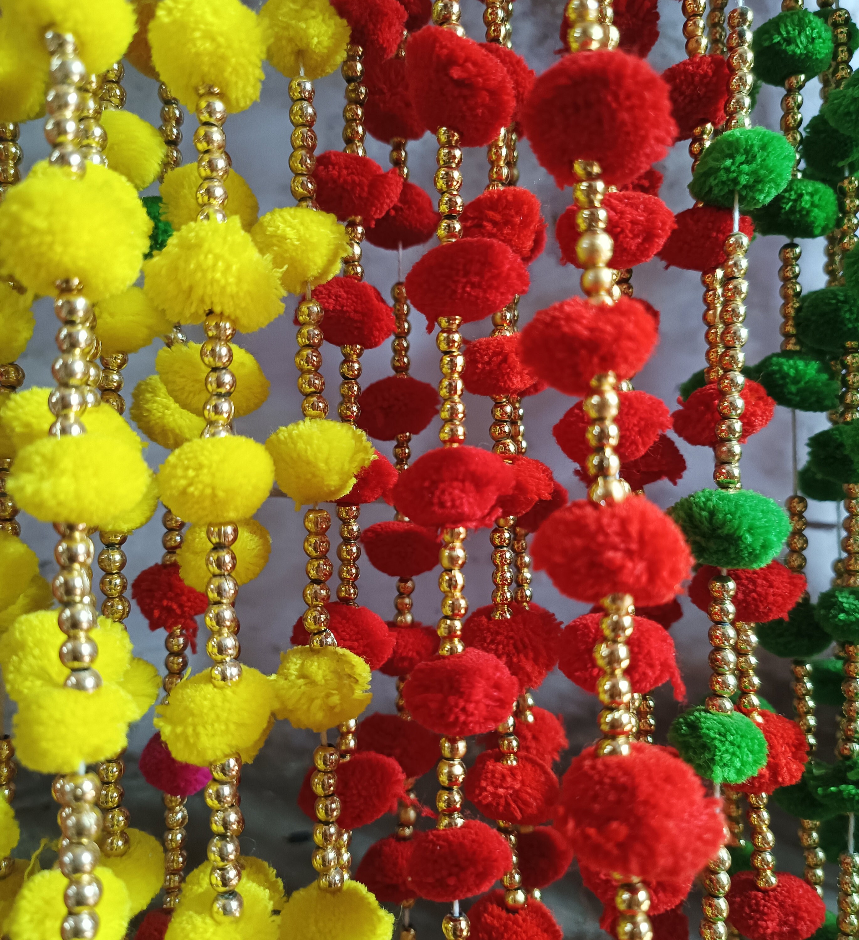 500 Pc FREE SHIPING Pom Pom Wedding Backdrop Decor Bell String,indian ...