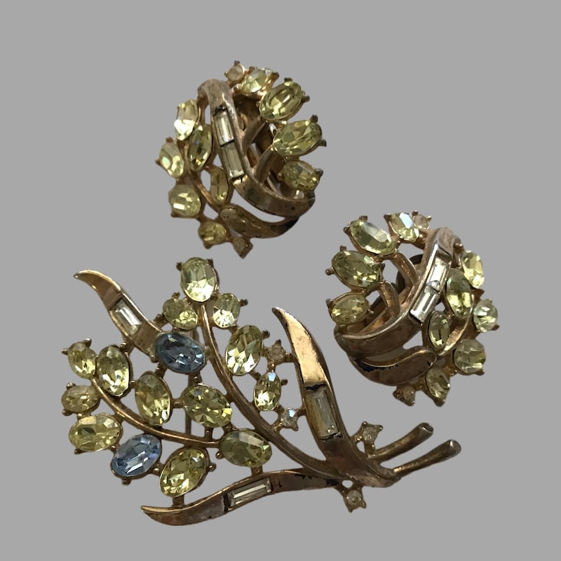 Trifari Brooch - Etsy
